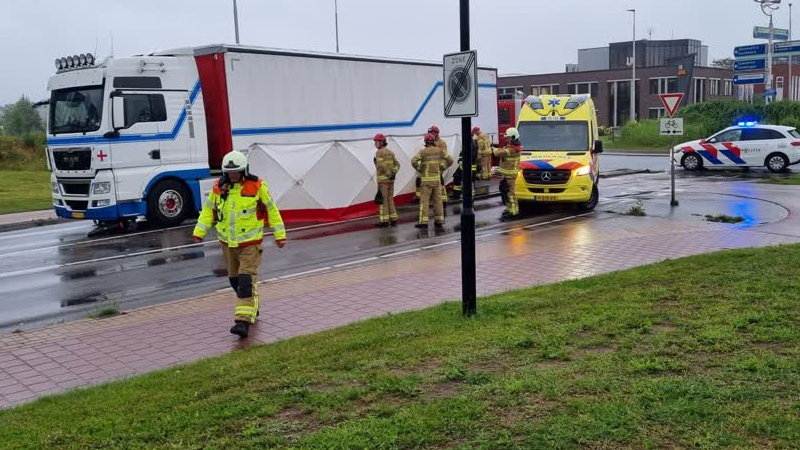 Fietsster overleden na aanrijding met vrachtwagen in Doetinchem
